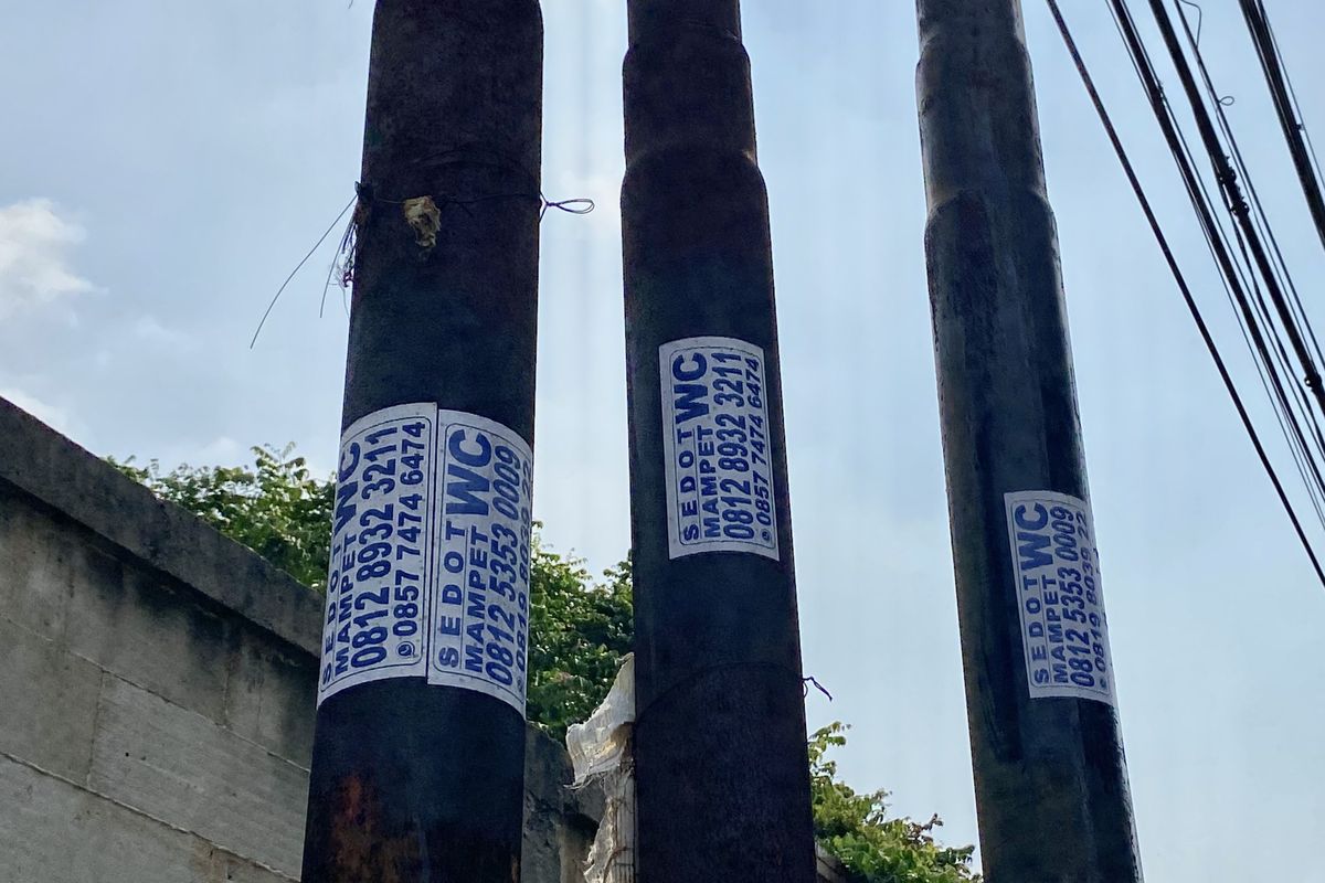 Dilarang tapi Dicari: Dilema Stiker Sedot WC Liar yang Mengotori ...