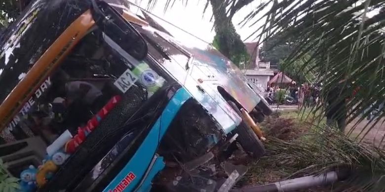 Berita Harian Kecelakaan Bus Surya Kencana Terbaru Hari Ini - Kompas.com