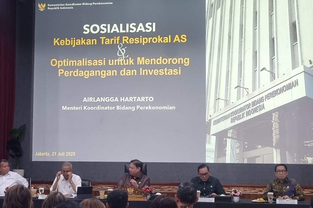 Menko Airlangga Sosialisasi Tarif Trump ke BUMN hingga Pengusaha