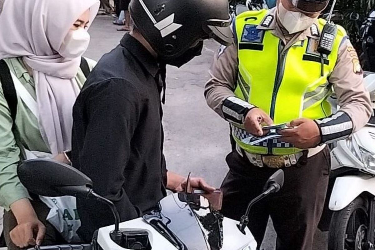 Tilang Manual Muncul Lagi di Operasi Patuh Jaya meski Sudah Ditiadakan, Apa Kata Polisi?