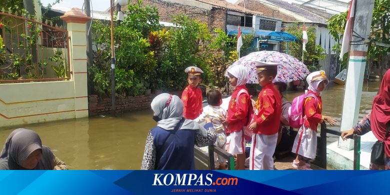 Banjir Rob Kembali Terjang Semarang, Anak-anak Pulang Sekolah Digendong hingga Diangkut ...