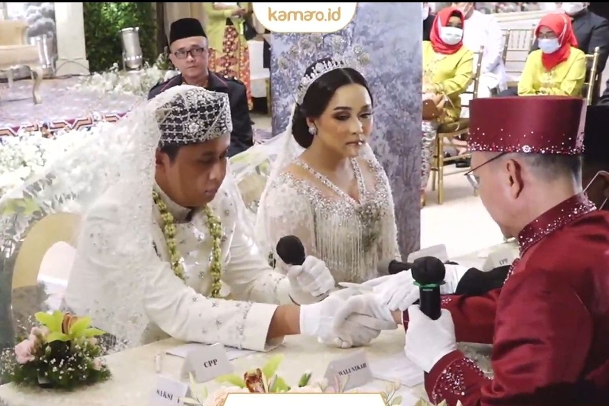Adik Ayu Ting Ting Resmi Menikah, Mas Kawin Berupa Emas 23,4 Gram dan ...