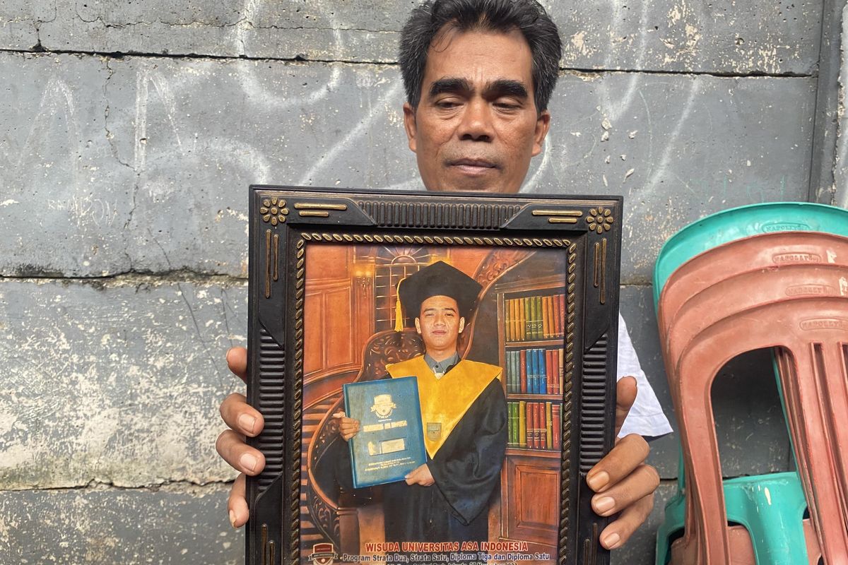 Makam Pemuda Bekasi Korban Perdagangan Orang di Kamboja Dibongkar untuk ...