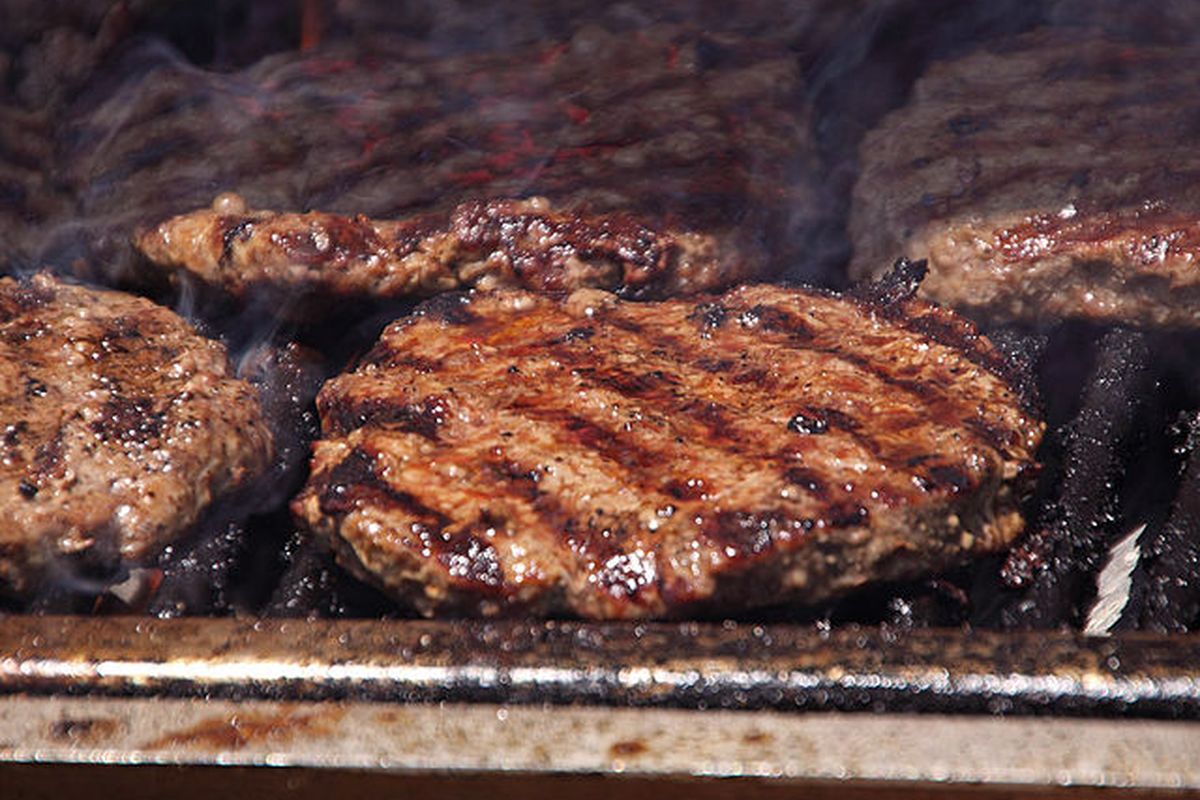 4 Cara Bikin Patty Burger Juicy dan Lembut, Bisa Jadi Ide Jualan