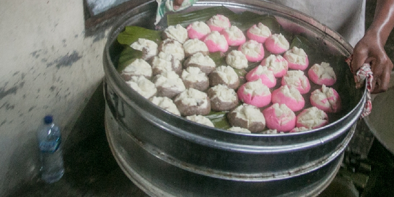 Kisah Rezeki Melimpah dari Kue Moho