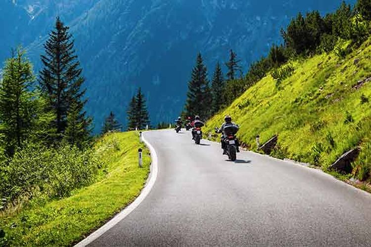 Touring Keliling Indonesia Tidak Lengkap Kalau Hanya Tetap di Jalan Raya
