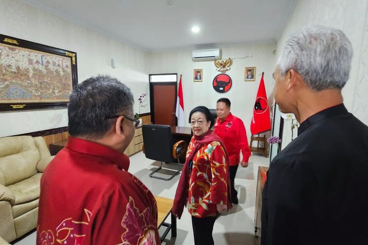 Foto : Datang ke Kantor DPD PDI-P DIY, Megawati Soekarnoputri Minta ...
