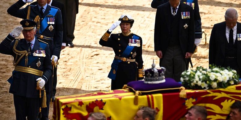 World Leaders, Royal Family Say Farewell to Queen Elizabeth II