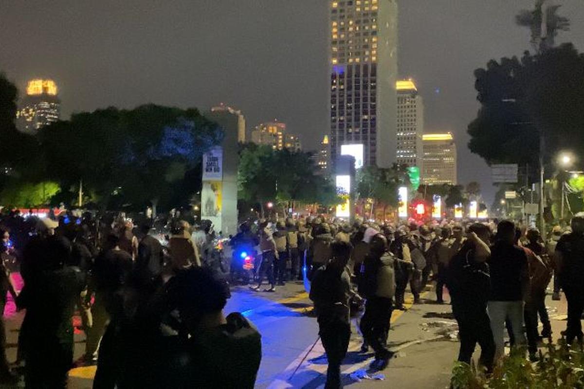 Sempat Bubar, Massa Aksi Kembali Lagi di Depan Senayan City