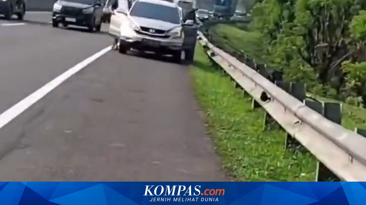 Ban Mobil Bocor Massal di Tol Cipularang, Ini Penjelasan Jasa Marga