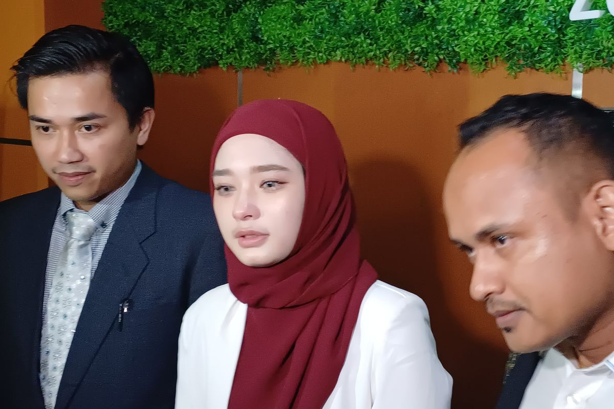 Cerai dari Virgoun, Inara Rusli Dapatkan Hak Asuh 3 Anak dan Nafkah
