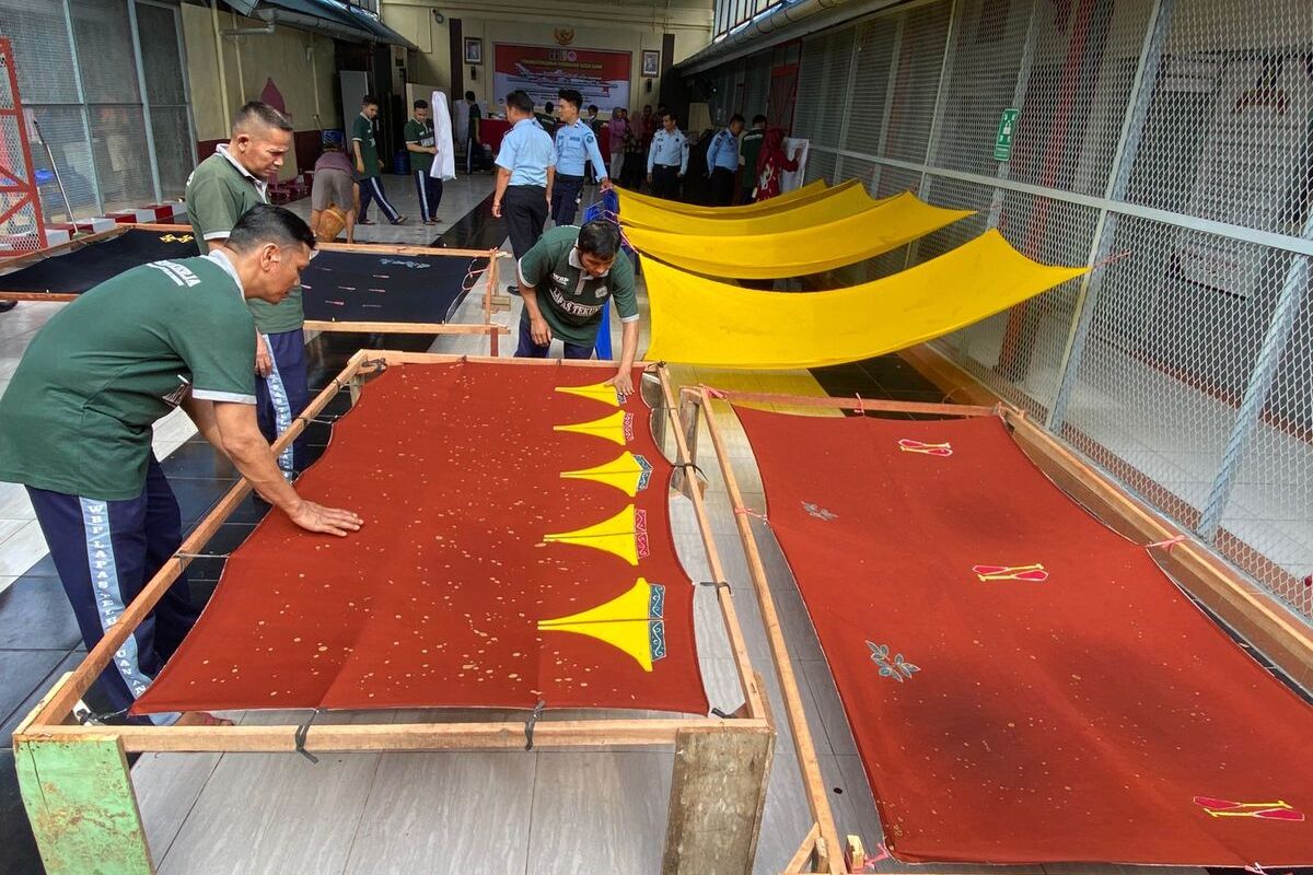 Kala Narapidana di Riau Diajarkan Membuat Batik Khas Kuansing