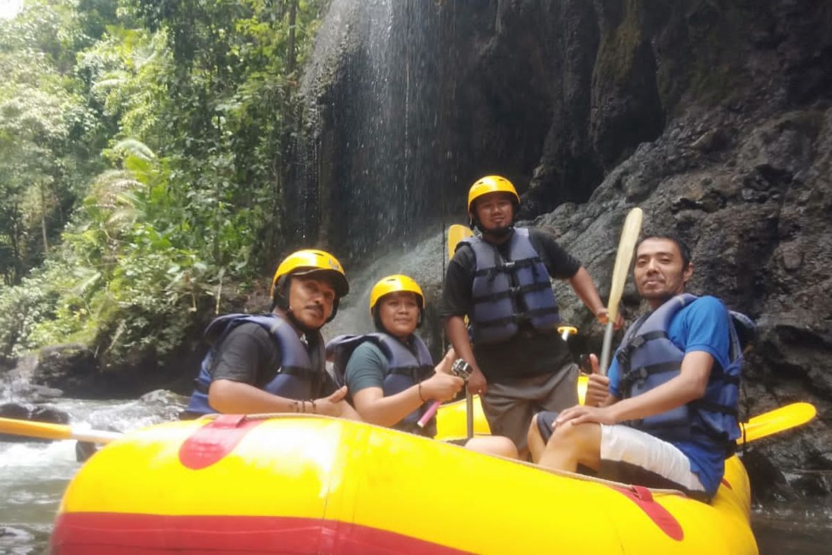 Songa Rafting di Probolinggo, Indahnya Alam hingga Pemandangan Goa ...