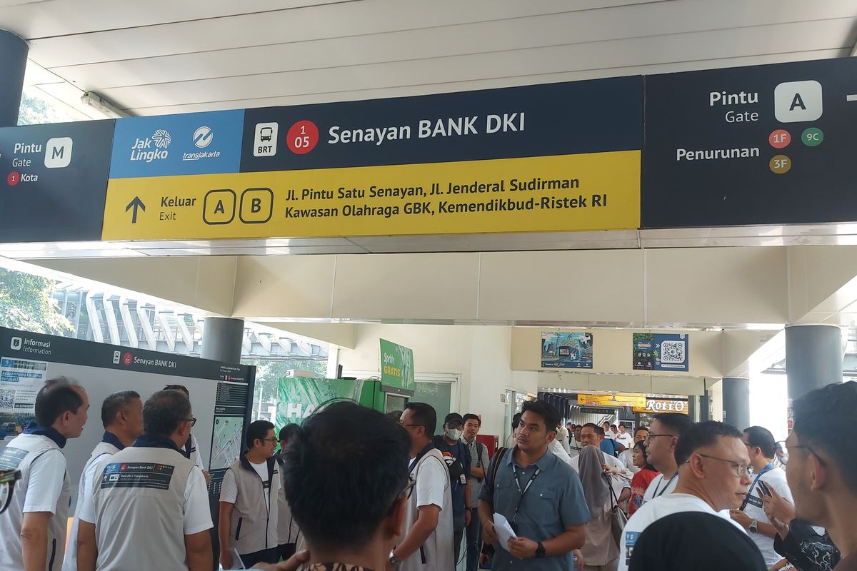 TransJakarta Ganti Nama Halte Gelora Bung Karno Jadi Senayan Bank DKI
