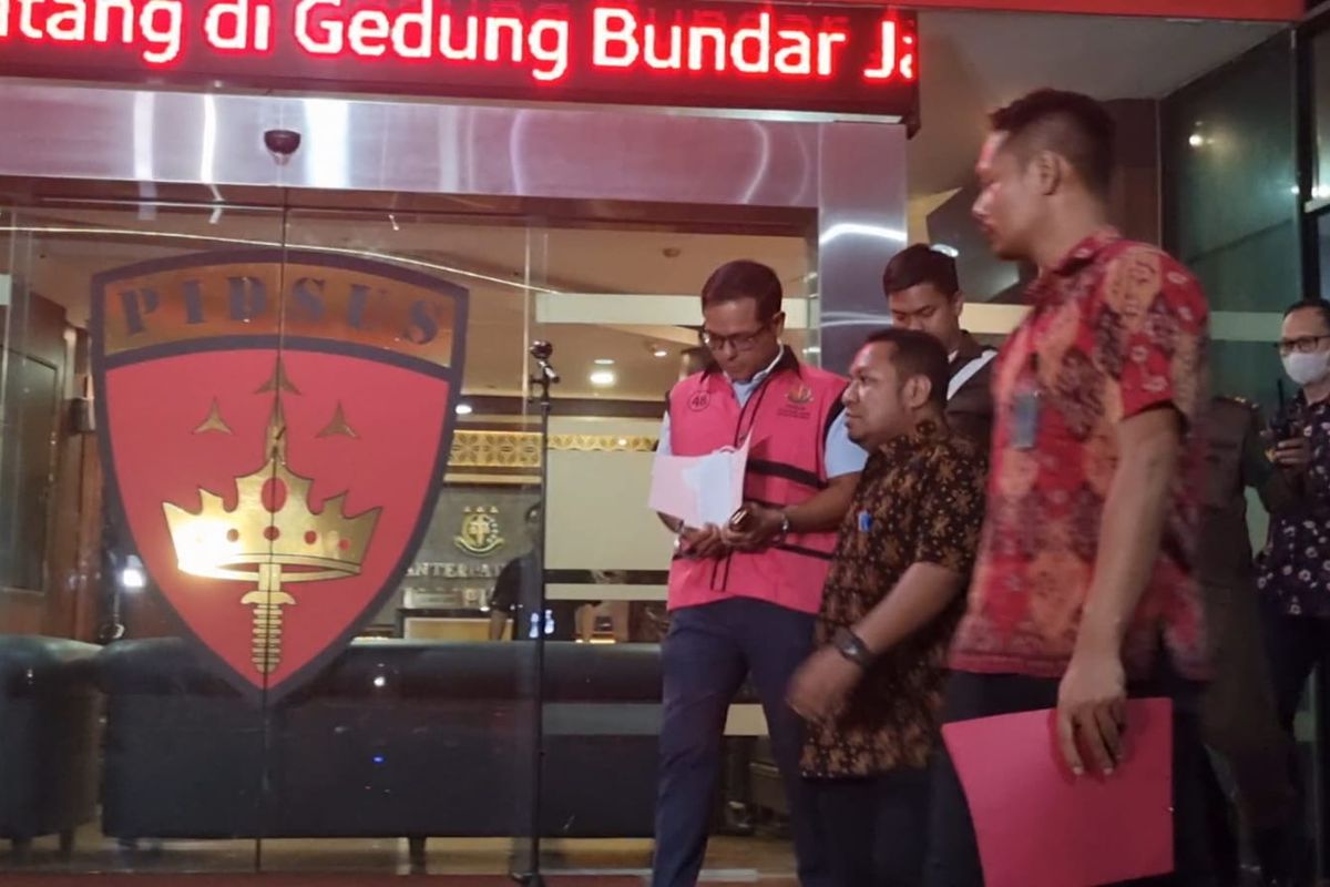 Kejagung Tetapkan Edward Hutahaean Tersangka Kasus Korupsi BTS 4G Kominfo