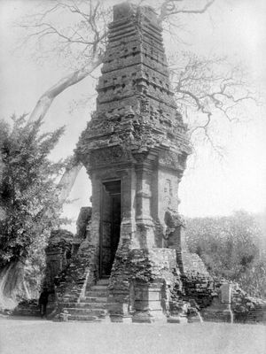 Candi Bajang Ratu, Gapura dari Zaman Majapahit