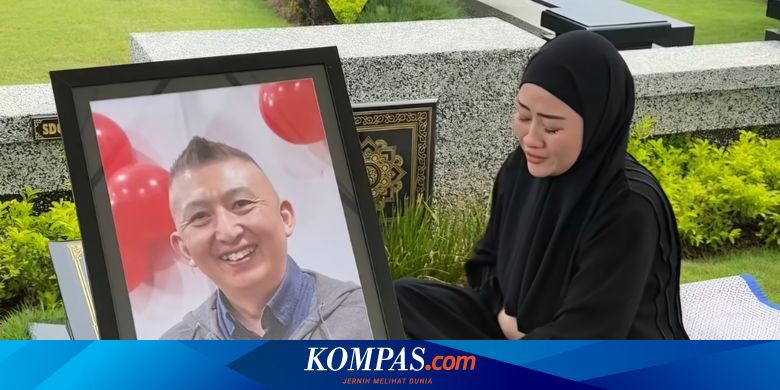 Papa Udon Dimakamkan di Indonesia, Fanny Kondoh: Dia Cuma Punya Aku