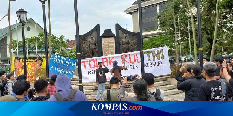 RUU TNI Disahkan, Massa Aksi Khawatir Kembali ke Orba Jilid 2