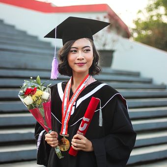 10 Bunga yang Cocok Diberikan Saat Wisuda