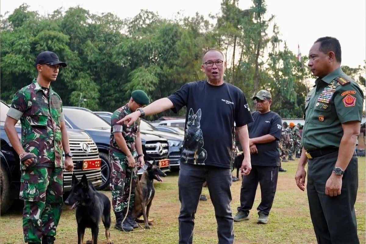 Momen Panglima TNI Awasi Prajurit Latihan Jadi Pawang K9