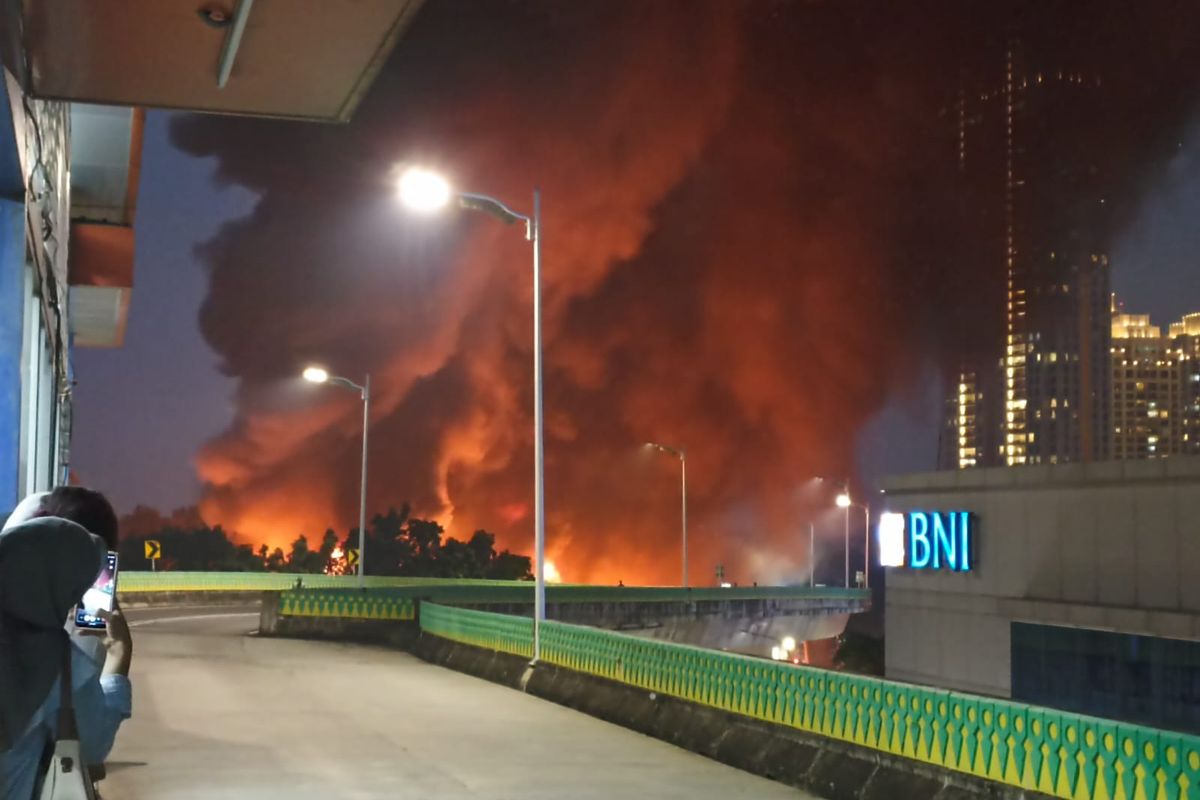 Pasar Taman Puring Jakarta Selatan Terbakar Sore Ini