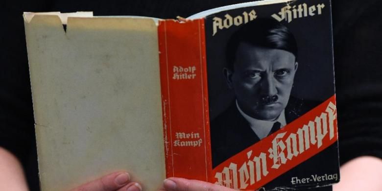 Membaca "Mein Kampf", Buku Karya Adolf Hitler