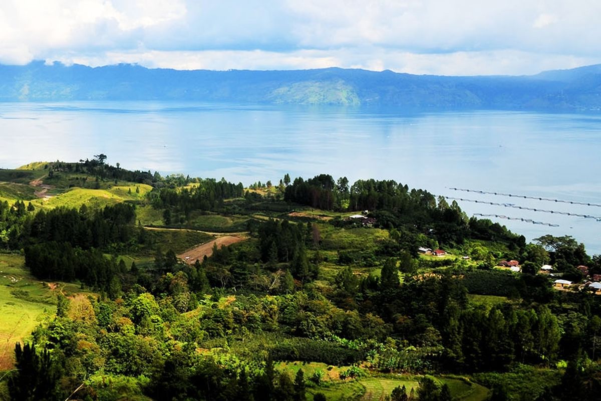 Itinerary Wisata Samosir 2 Hari 1 Malam, Nikmati Panorama Danau Toba