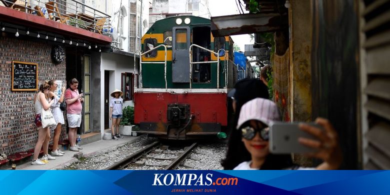 Berita Terkini Harian Cafe Pinggir Rel Kereta Hanoi Terbaru Hari Ini ...