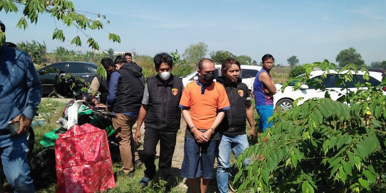 Berita Harian Rekonstruksi Kasus Pembunuhan Wanita Dalam Tas Di Gresik Terbaru Hari Ini - Kompas.com