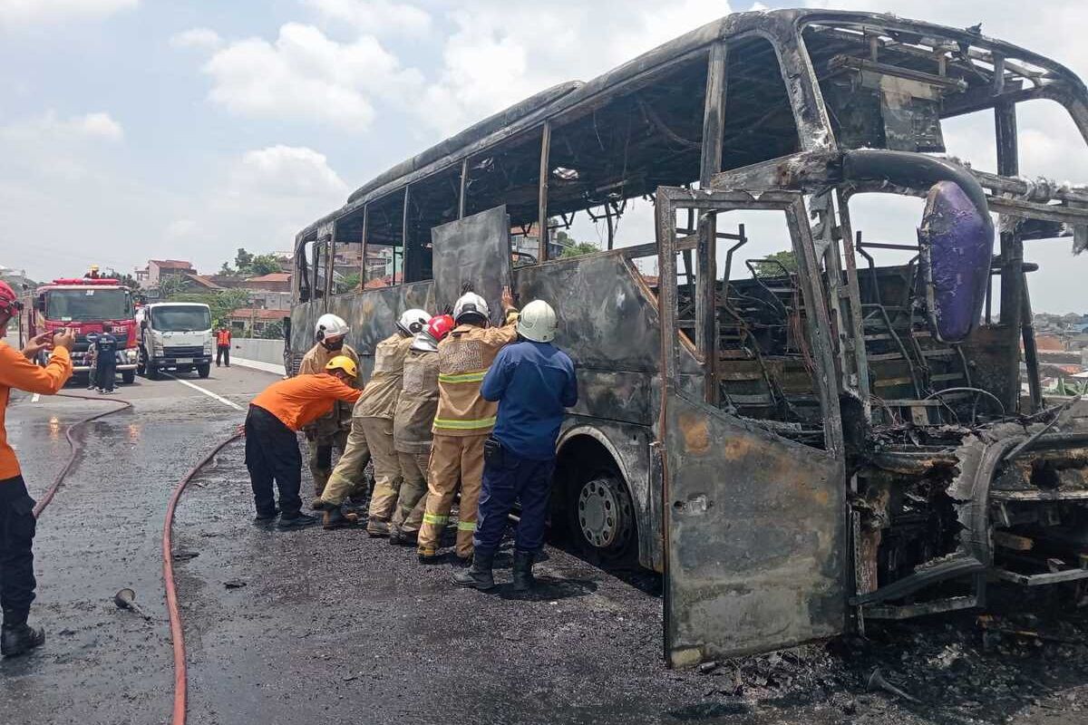 Bus PO Haryanto Terbakar di Tol Krapyak Semarang, Begini Kondisinya