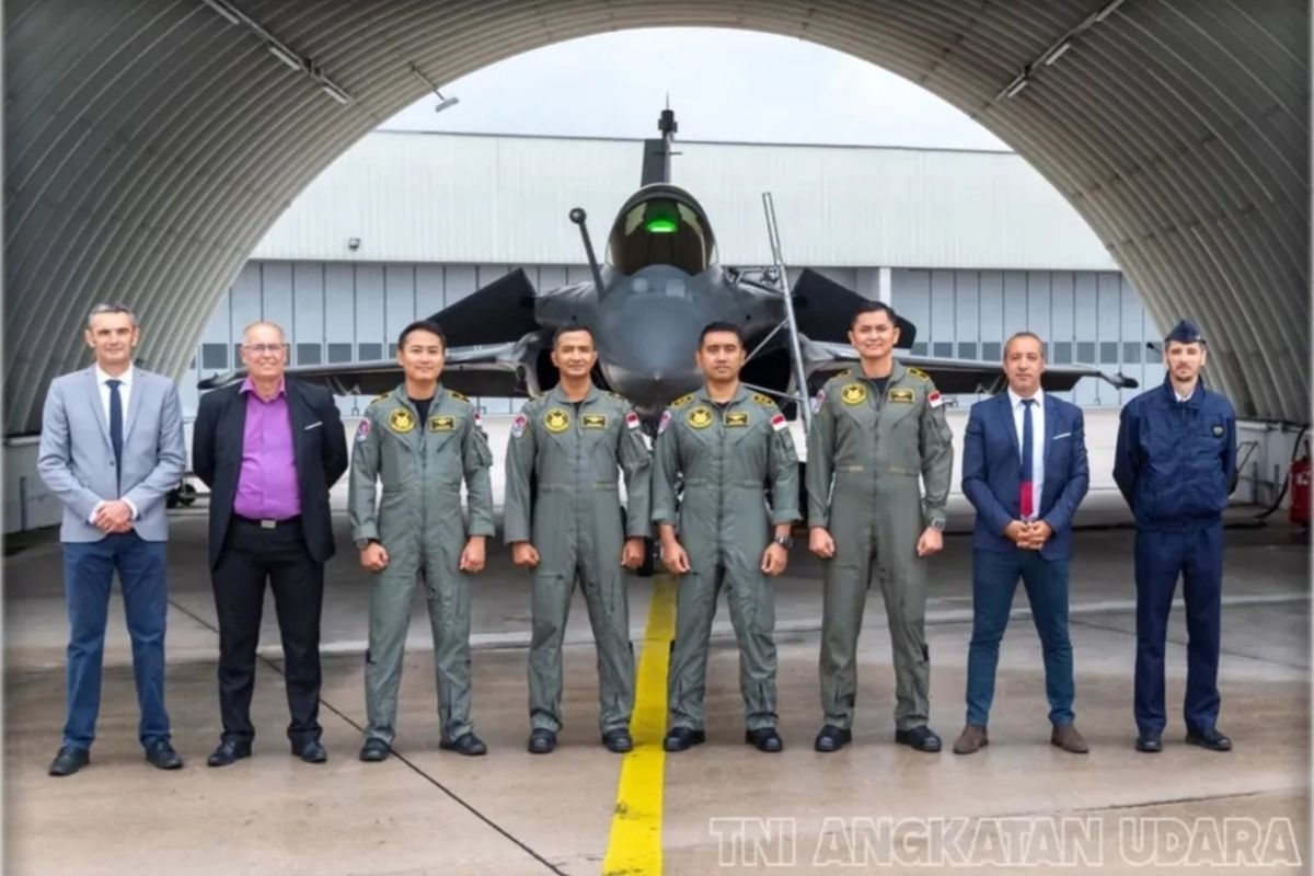 Empat Penerbang TNI AU Sukses Terbang Solo dengan Jet Rafale di Perancis