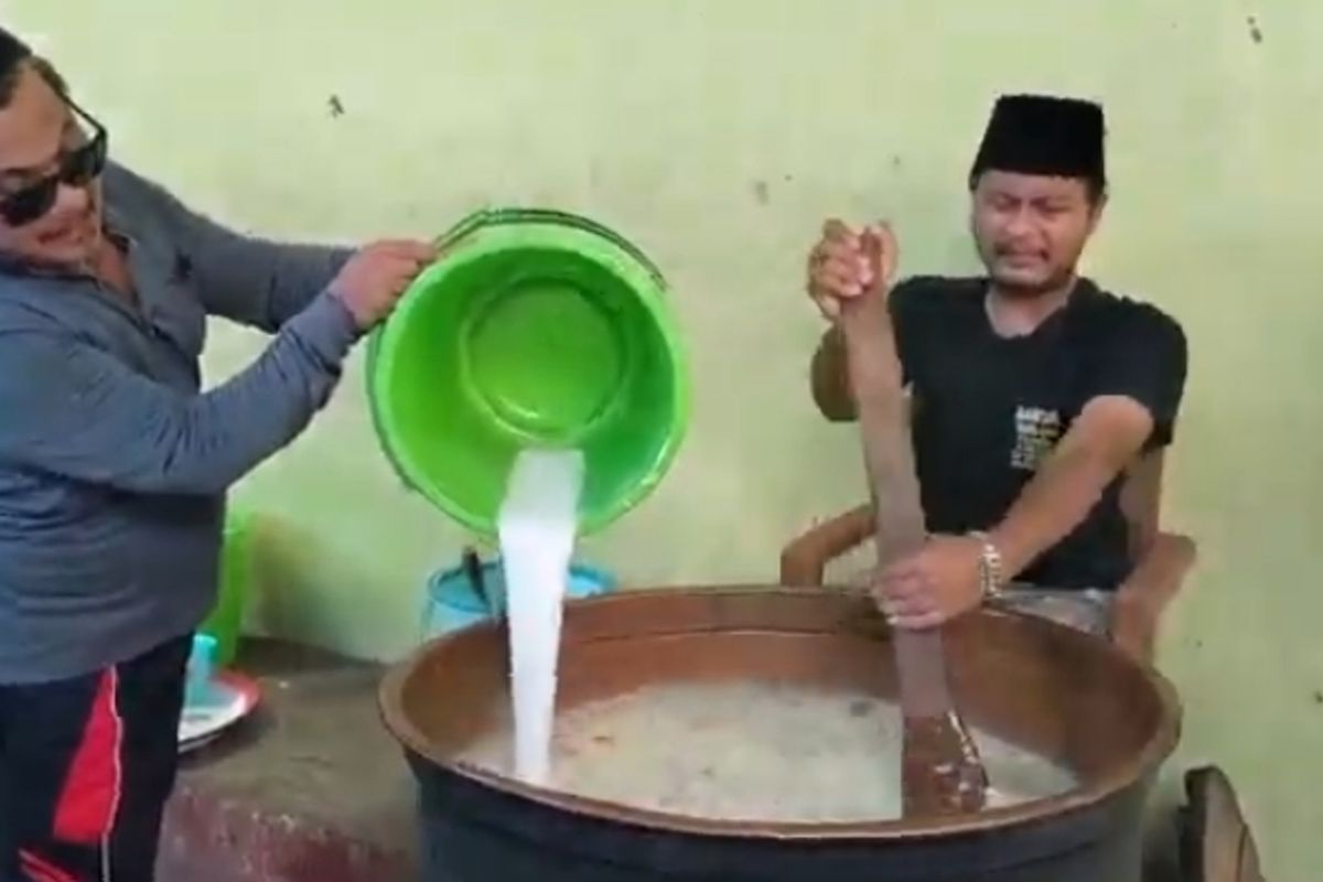 Bubur India di Masjid Djami Pekodjan, Tradisi Lebih Seabad yang ...