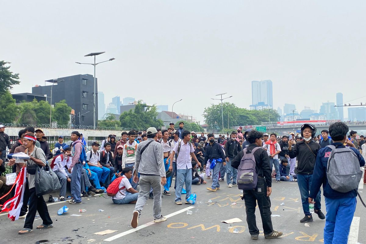 Pelajar Ikut Demo di DPR, Mendikdasmen Minta Jangan Terprovokasi Berita Tak Jelas