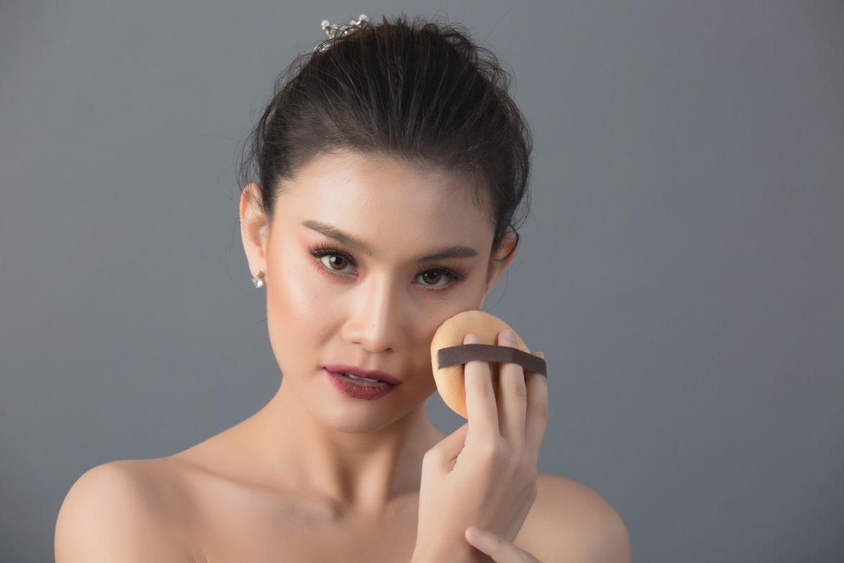 5 Rekomendasi Loose Powder Brand Lokal di Bawah Rp 100.000