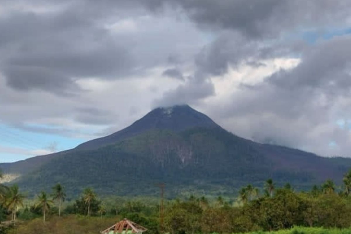 Status Gunung Lewotobi Naik Level Siaga karena Aktivitas Meningkat, Ini ...