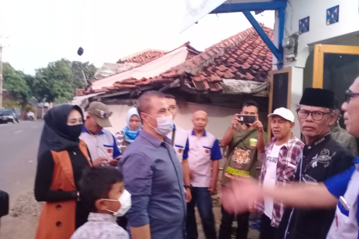 Nostalgia Jadi Bupati, Aceng Fikri Bantu Logistik Korban Banjir Bandang ...