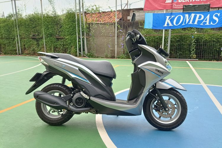 Komparasi Skutik 125: Honda Vario 125 vs Yamaha FreeGo 125