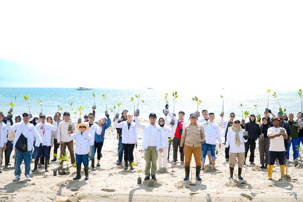 Rembuk Pemuda Tanam 70.000 Mangrove, Fathur Razaq: Ini Sedekah Alam