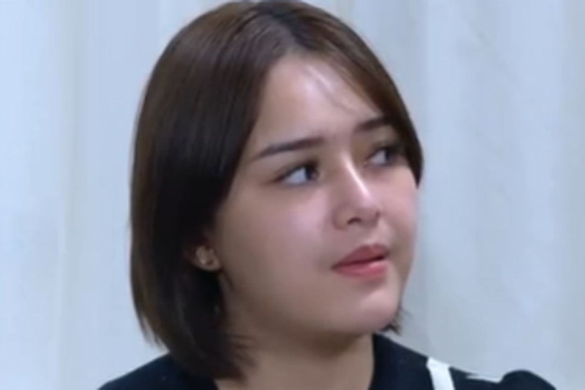 Mata Sembap Amanda Manopo Antar Jenazah Ibunya ke Pemakaman