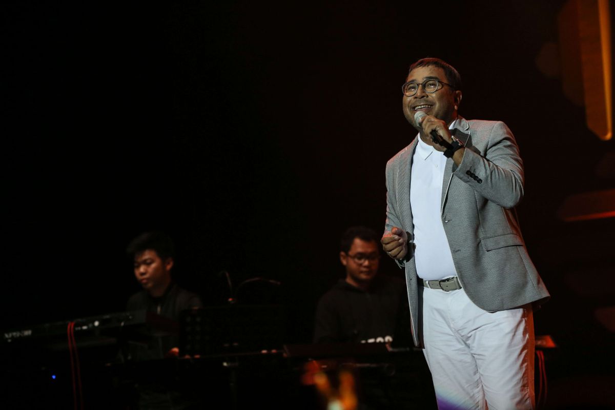 Penyanyi Harvey Malaihollo Dilantik Jadi Anggota DPR dari Fraksi PDI-P