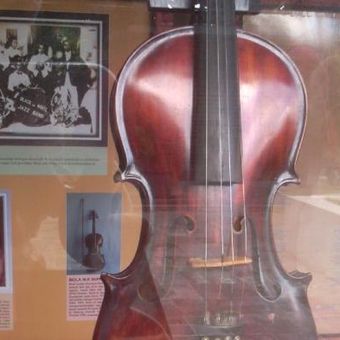 Biografi W.R Supratman, Seorang Jurnalis yang Pandai Main Biola