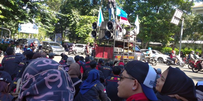 Berita Harian Demo Buruh Terbaru Hari Ini - Kompas.com