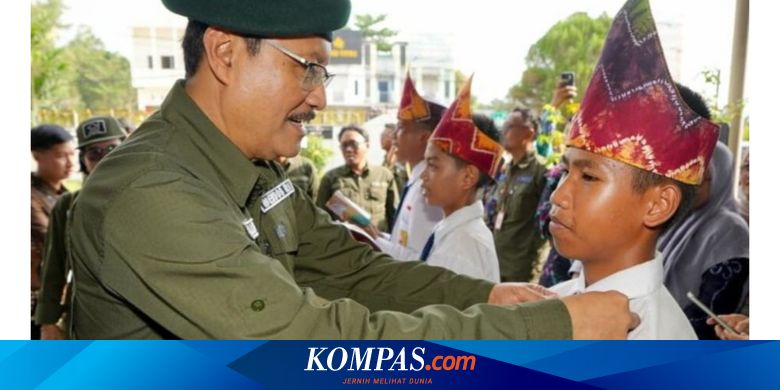 Kisah Dzaky, Tempuh 56 Kilometer ke Sekolah Rakyat demi Bantu Ibunya ...