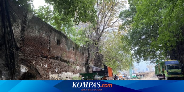 Antara Reruntuhan dan Harapan: Warga Kampung Tongkol Ingin Selamatkan ...