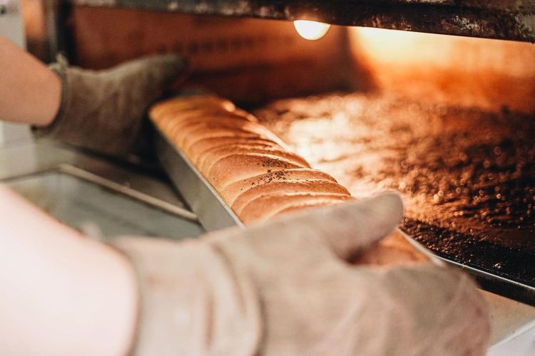 Kisah Sukses Moro Bake Shop, Toko Legendaris yang Kembangkan Roti Jadul