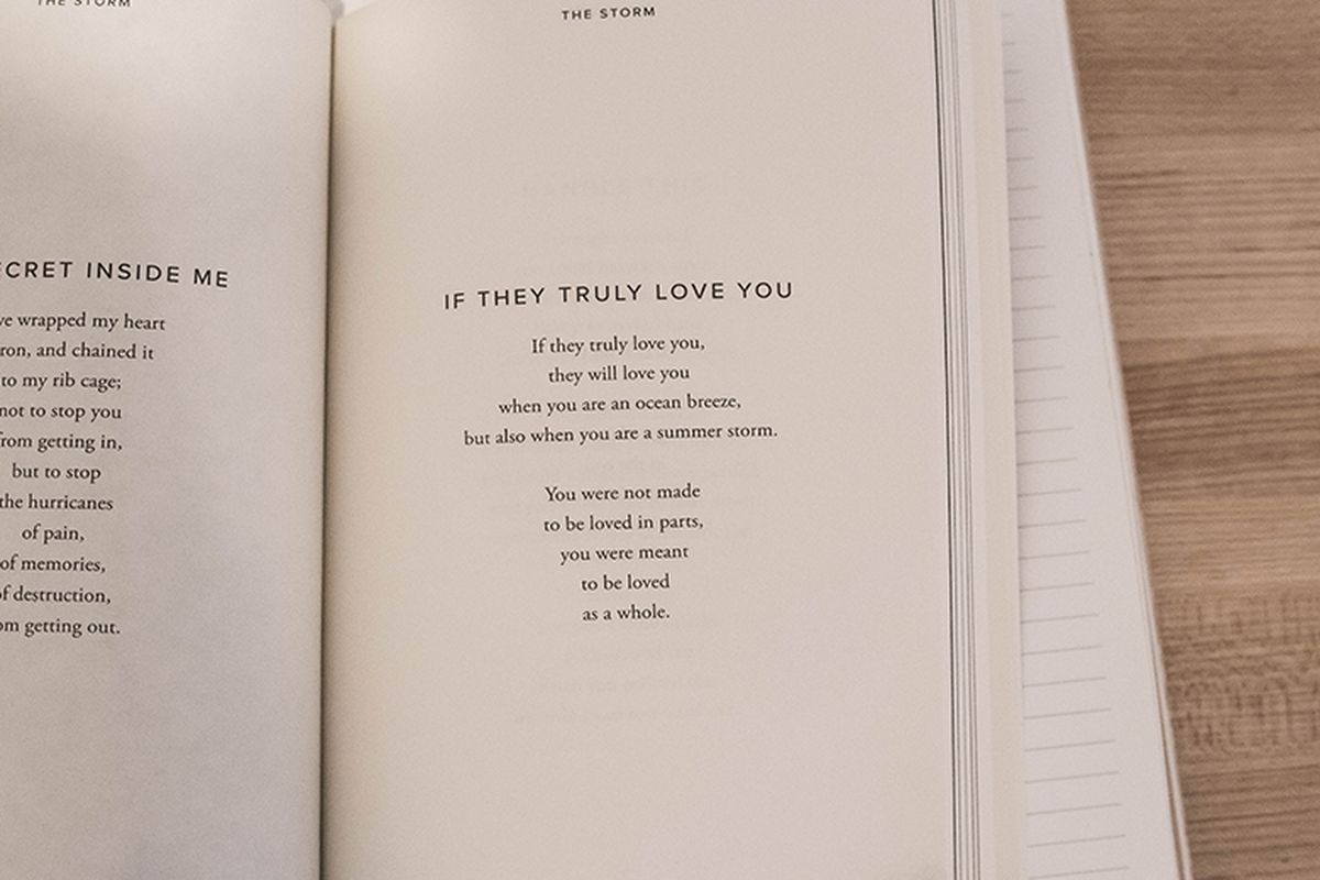 17 Contoh Puisi Pendek Berbagai Tema