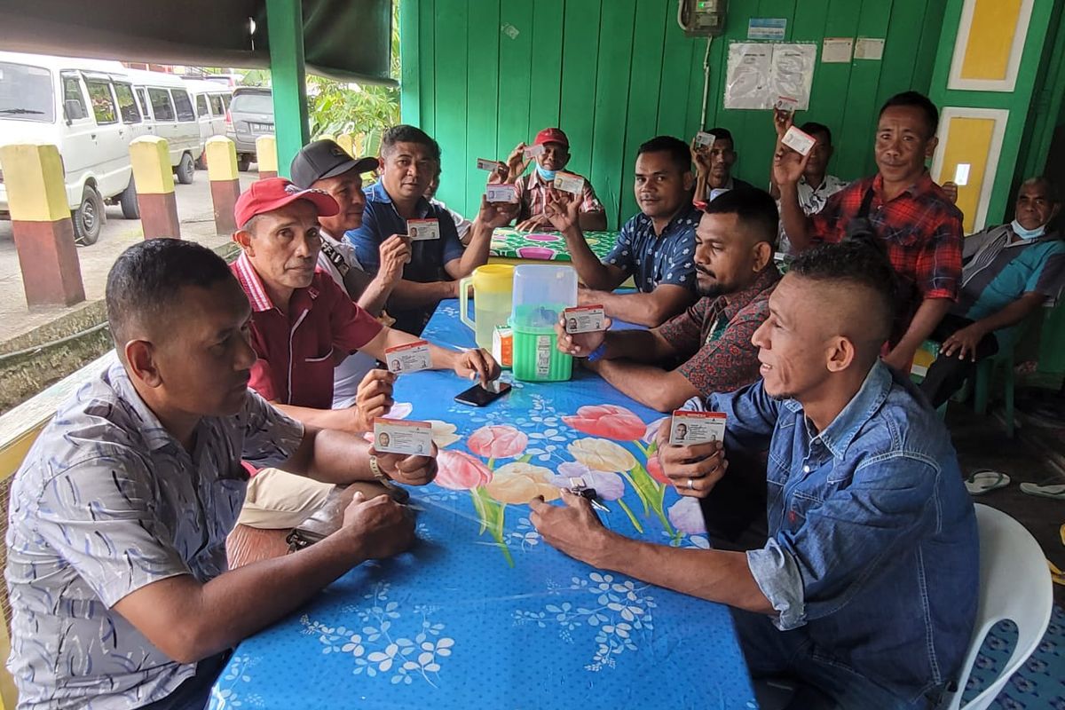 Sopir Angkot di Perbatasan RI–Malaysia Arisan Rp 5.000 Sehari demi Bisa ...