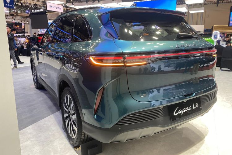 Lepas L8: SUV Canggih di GIIAS 2025