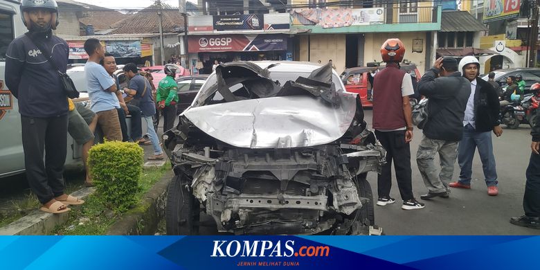 Nenek 71 Tahun Pengemudi Xpander Yang Tabrak Angkot Hingga Tewaskan 3