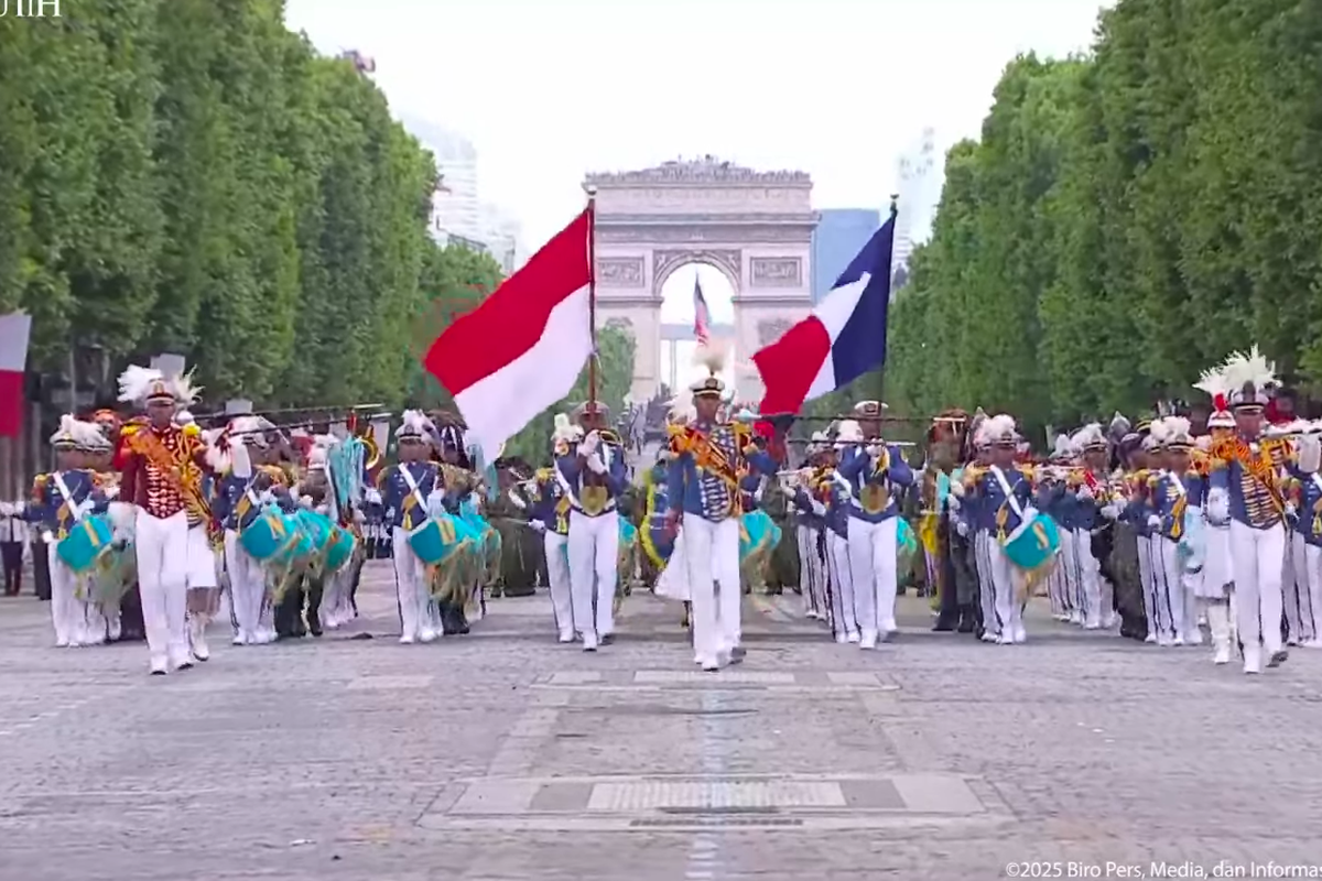 Didampingi Menhan, Kontingen RI Curi Perhatian di Bastille Day 2025